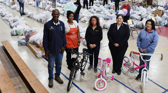 Perdue Delivers Truckload of Holiday Gifts